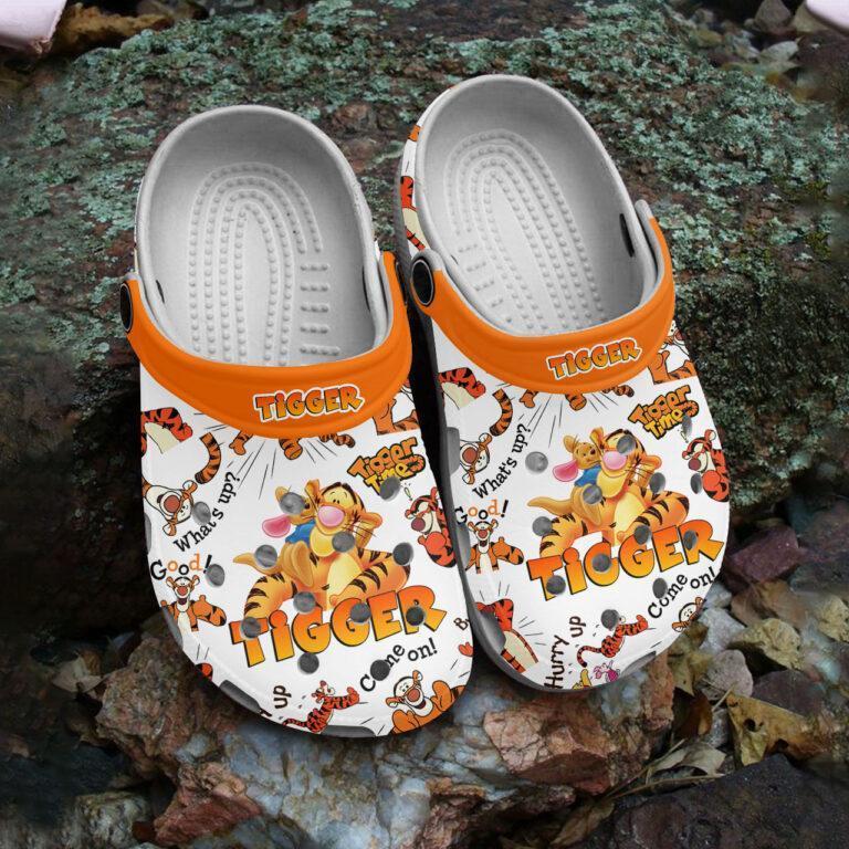 New Clogs Winnie The Pooh Tigger Cartoon Clogs For Kids And Adults ...