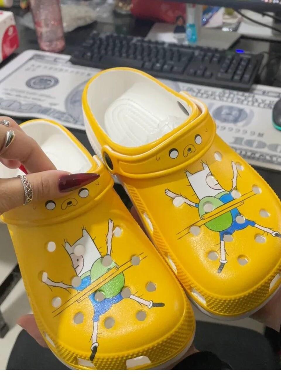 Love Eyes Mickey And Minnie Mouse Cartoon Clogs For Kids & Adults ...